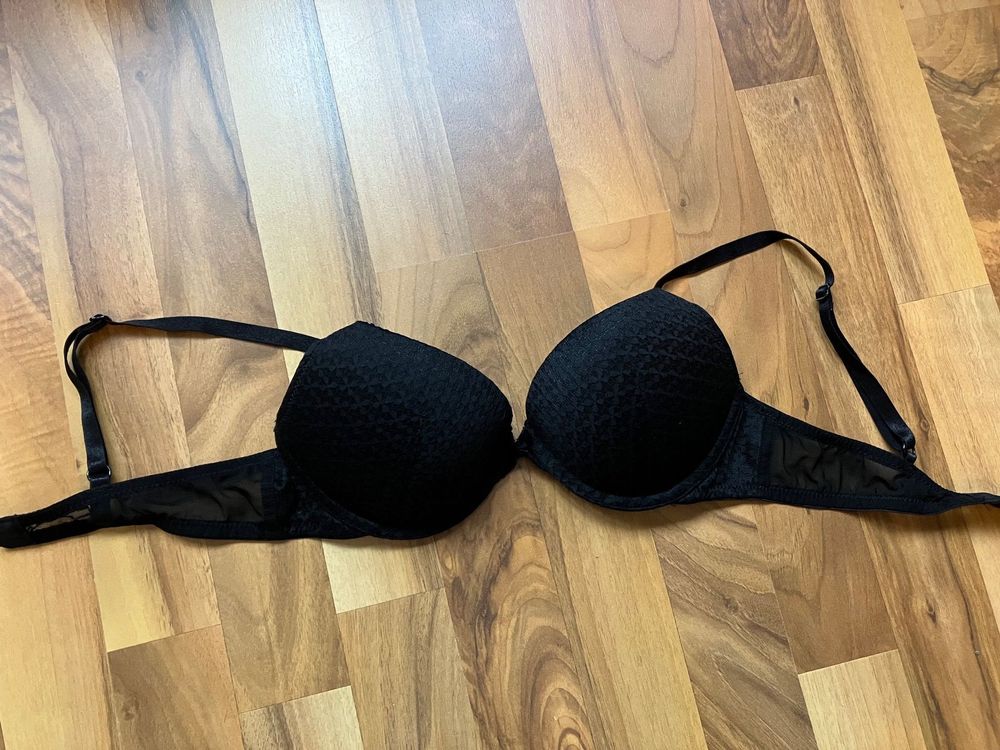 Schwarzer BH 75A (Gebraucht) in Nendeln für CHF 6 – mit Lieferung auf ...
