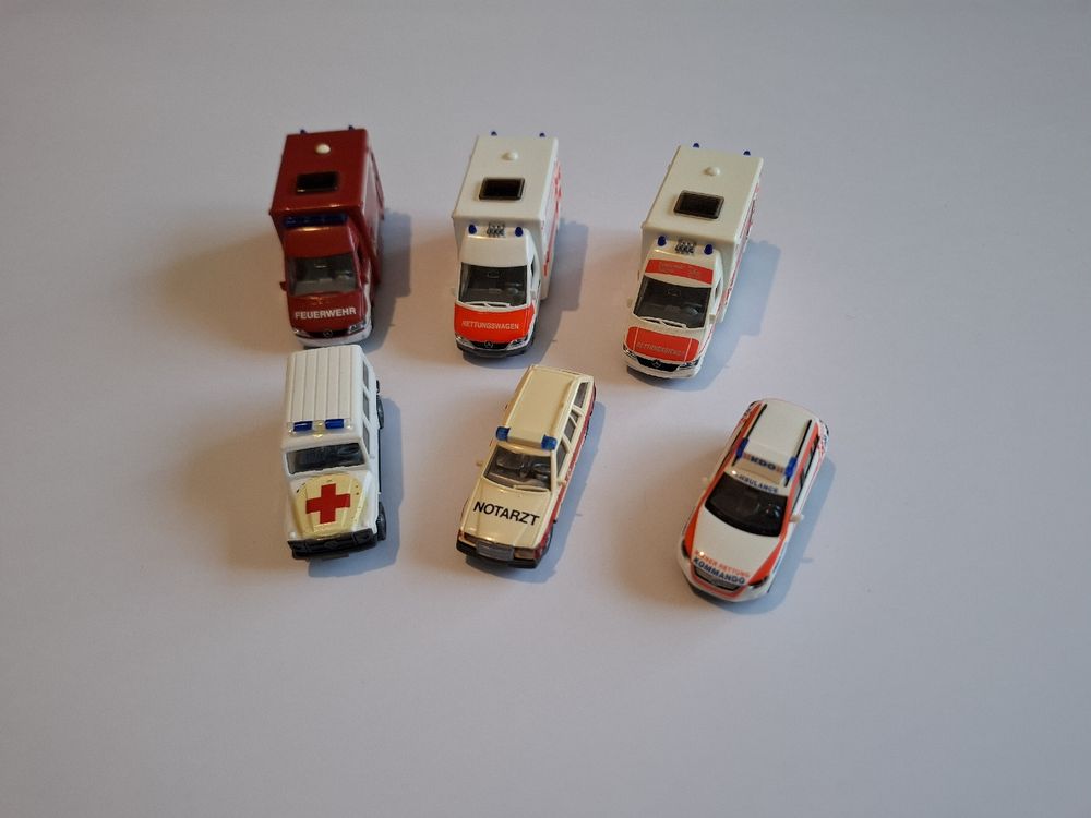 Wiking Modellautos / Rettungsfahrzeuge 1:87 H0 (Gebraucht) in Nesselnbach für CHF 10 – mit ...