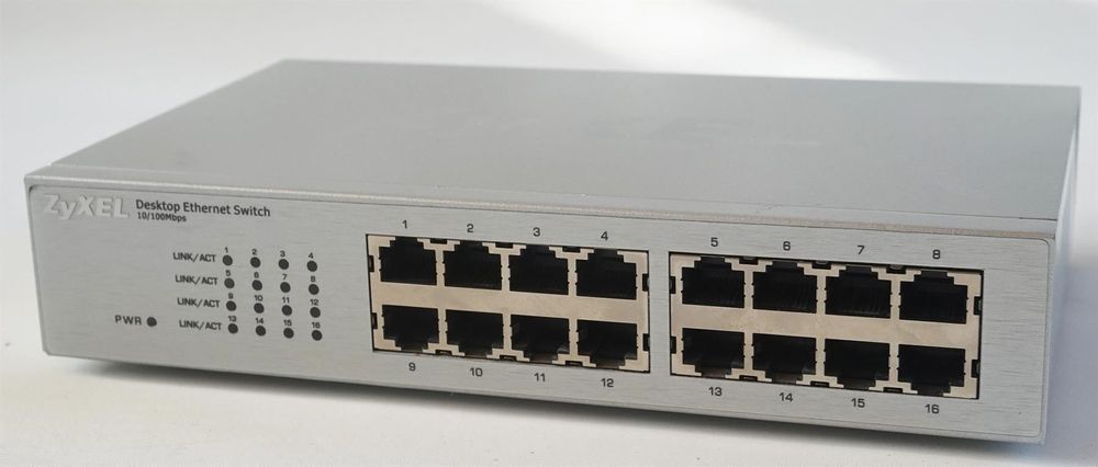 Zyxel 16-Port Desktop-Switch (Gebraucht) in Oetwil am See für CHF 6 ...