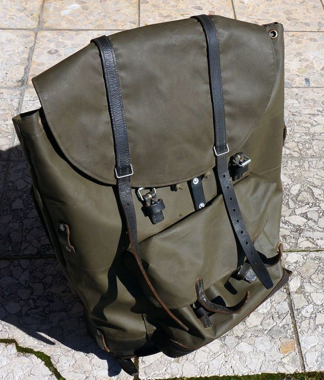 Armee-Rucksack - robust - wasserfest | Kaufen auf Ricardo