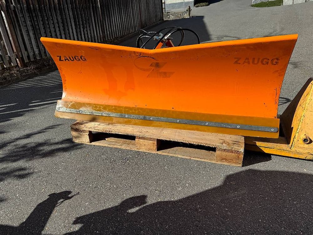 Schneepflug Zaugg G3-160 mit Anbaudreieck Komunal (Gebraucht) in Landquart für CHF 2500 – nur ...