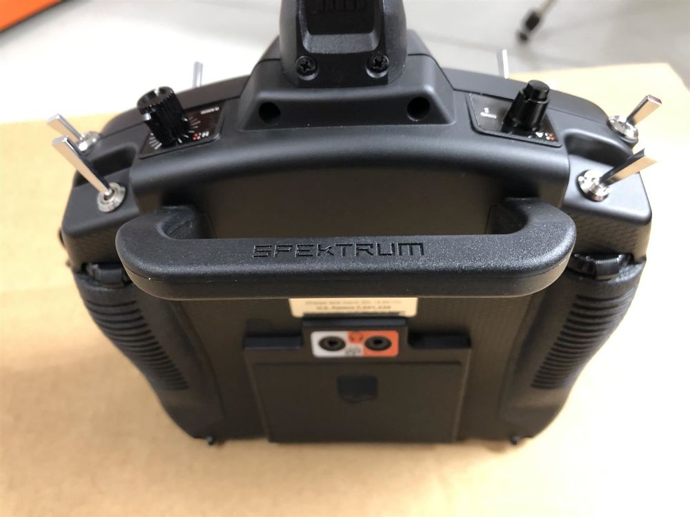 Spektrum DX9 Black Edition mit Koffer (D'occasion) à Willerzell pour ...