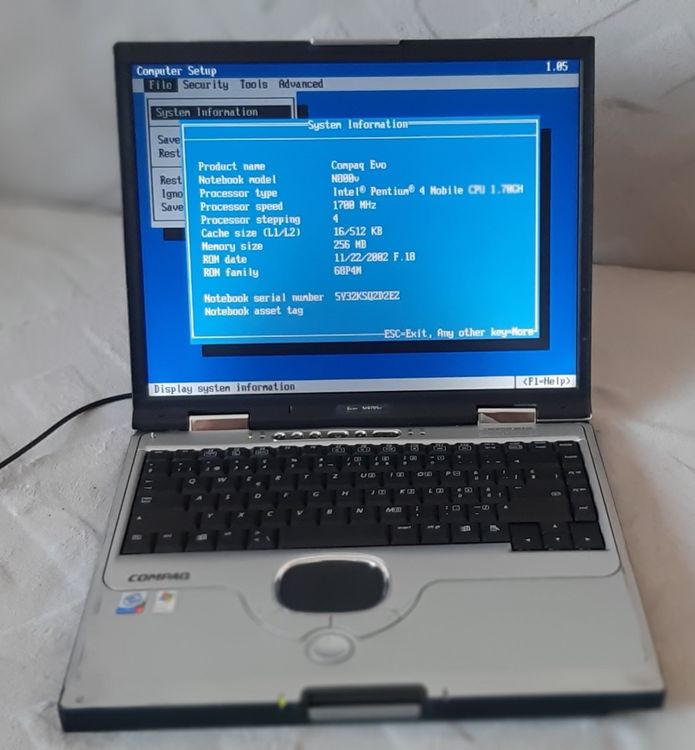 HP Compaq Evo-Notebook n800c Für Bastler teile Angebot (Defekt) in ...