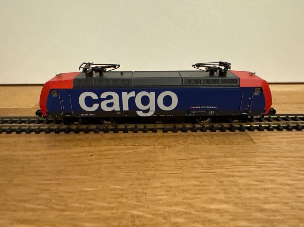 FLeischmann 732303 BR 481 006-5 SBB Cargo (Neu (gemäss Beschreibung ...