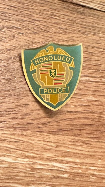 Honolulu Police Pin ^ (Gebraucht) in Gutenswil für CHF 5 – mit Lieferung auf Ricardo kaufen