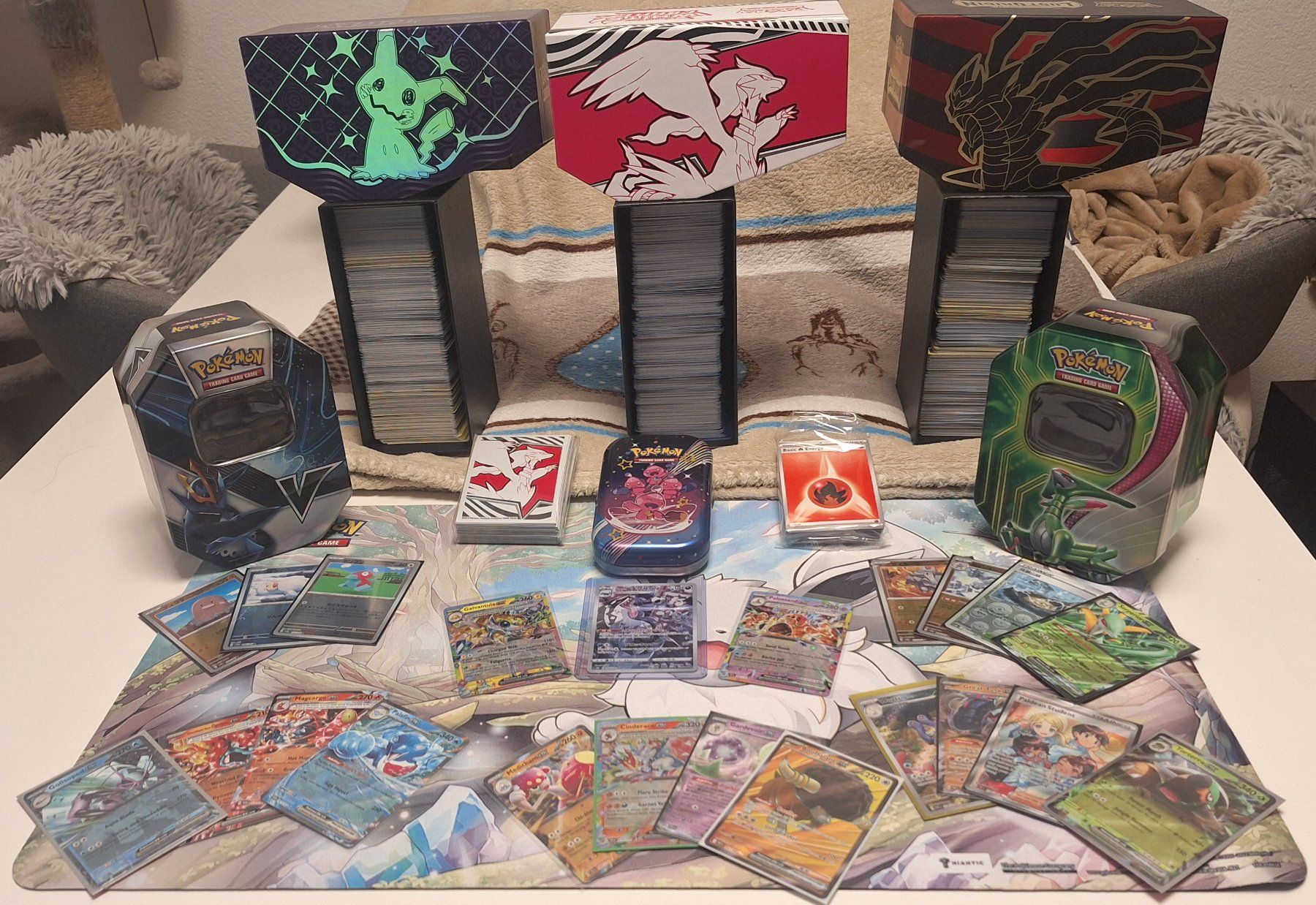 🔥 Pokémon Karten Sammlung 1500 + mit Tins & Holos 🔥 (Gebraucht) in ...