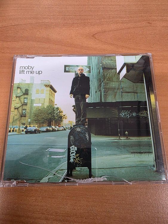 CD Single - Moby – Lift Me Up (Gebraucht) in Biberist für CHF 2 – mit ...