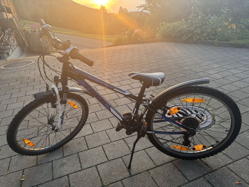 Jugend-Mountainbike Trek MT 220, 24 Zoll (Gebraucht) in Reichenburg für ...