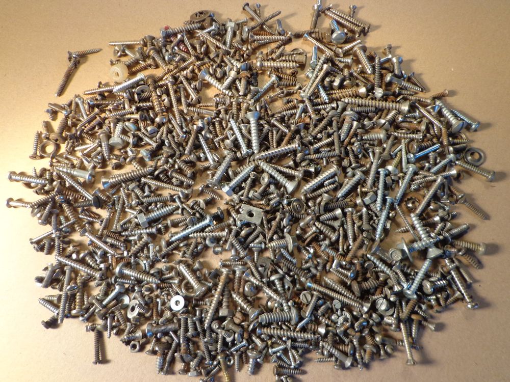 Blechschrauben alle Grössen (Gebraucht) in Hinterkappelen für CHF 12 ...