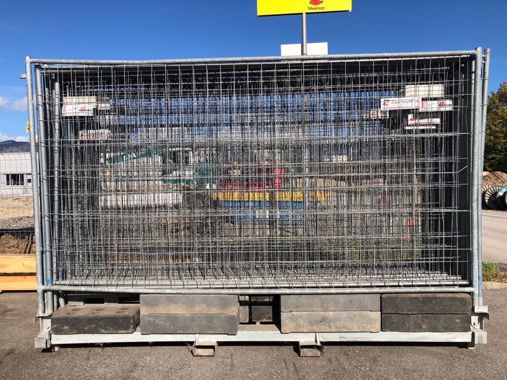 Mobile Bauzäune Absperrgitter mit Füssen mit Barelle (Gebraucht) in ...