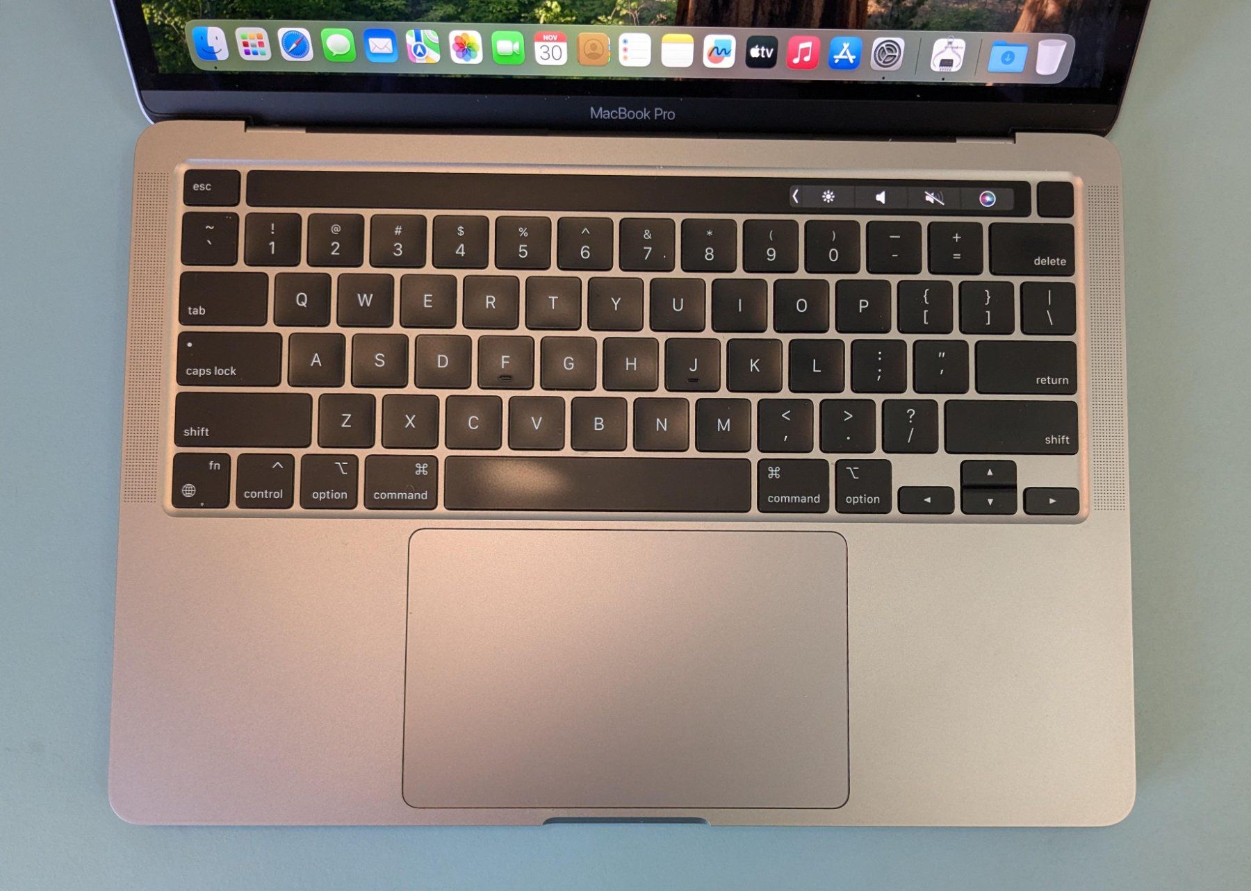 Apple MacBook Pro 13" M2 2022 US | 1 USB-C port not charging (Defekt ...
