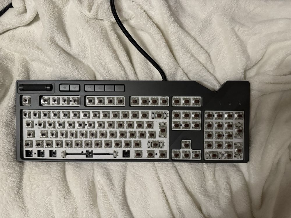 Asus XA01 ROG STRIX FLARE/BN/CH | Kaufen auf Ricardo