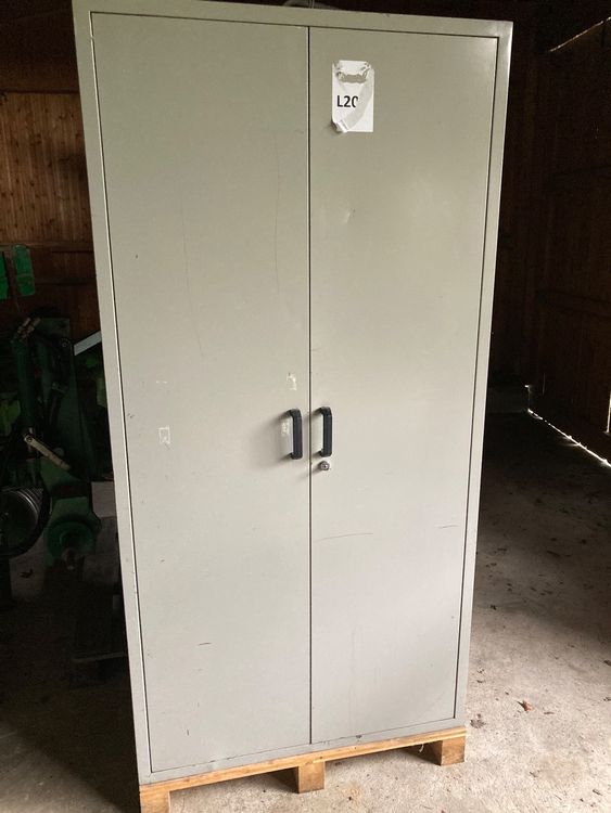 Schrank Mit Versenkbaren Turen