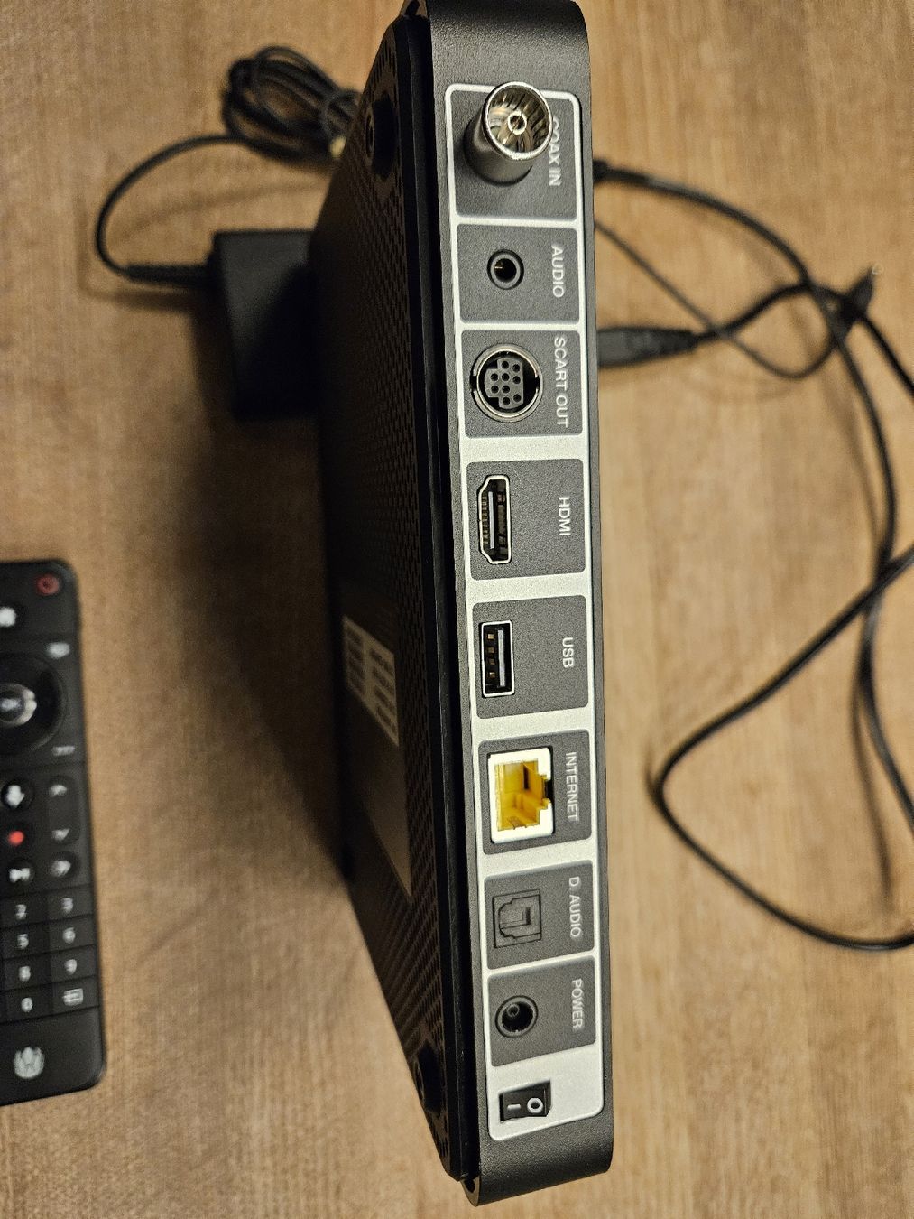 UPC TV Box DCX960 mit Fernbedienung und Zubehör (Gebraucht) in Uzwil ...