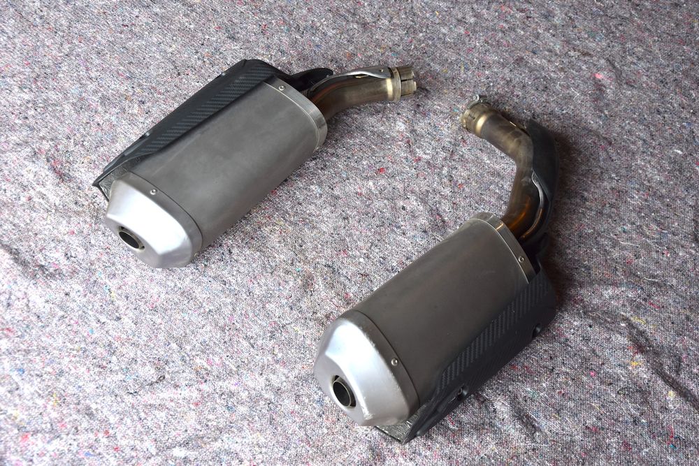 pot d'échappement Yamaha R1 origine (Gebraucht) in Cologny für CHF 130 ...