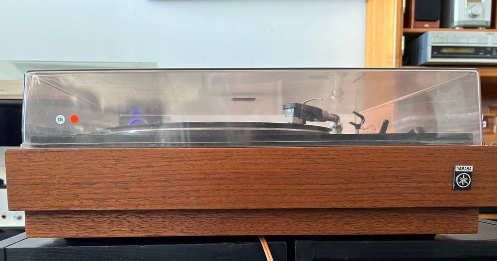 Yamaha YP-500 Plattenspieler | Kaufen auf Ricardo
