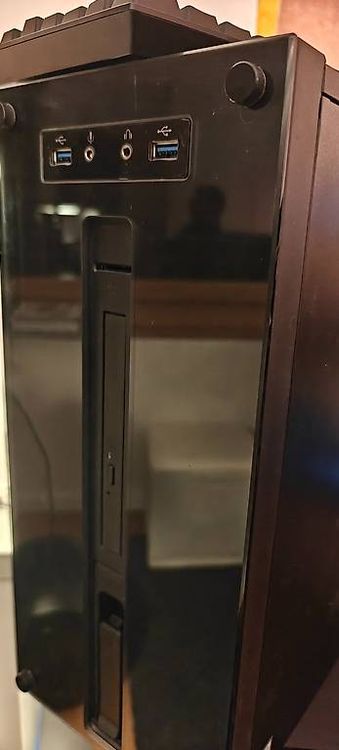 PC Intel core i7-9700 Nvidia RTX 2060 (Gebraucht) in Thônex für CHF 400 ...