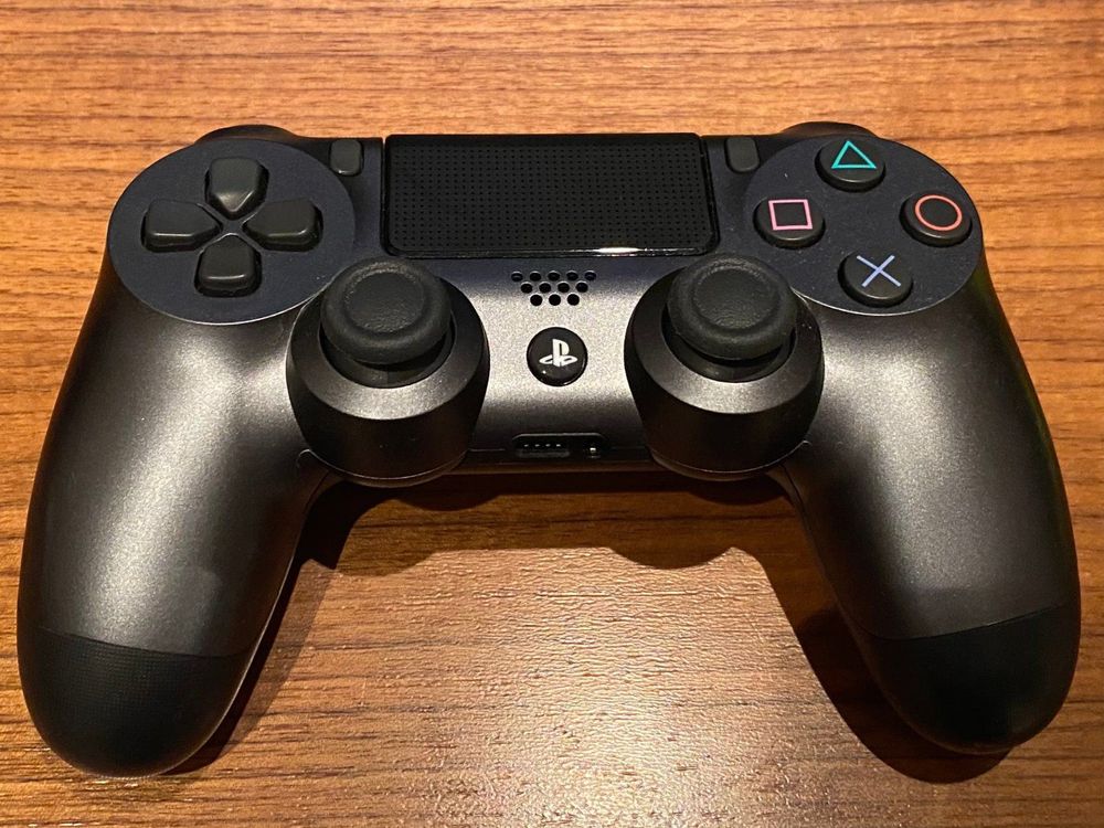 PS4 DUALSHOCK 4 Controller (Steel Black) | Kaufen auf Ricardo