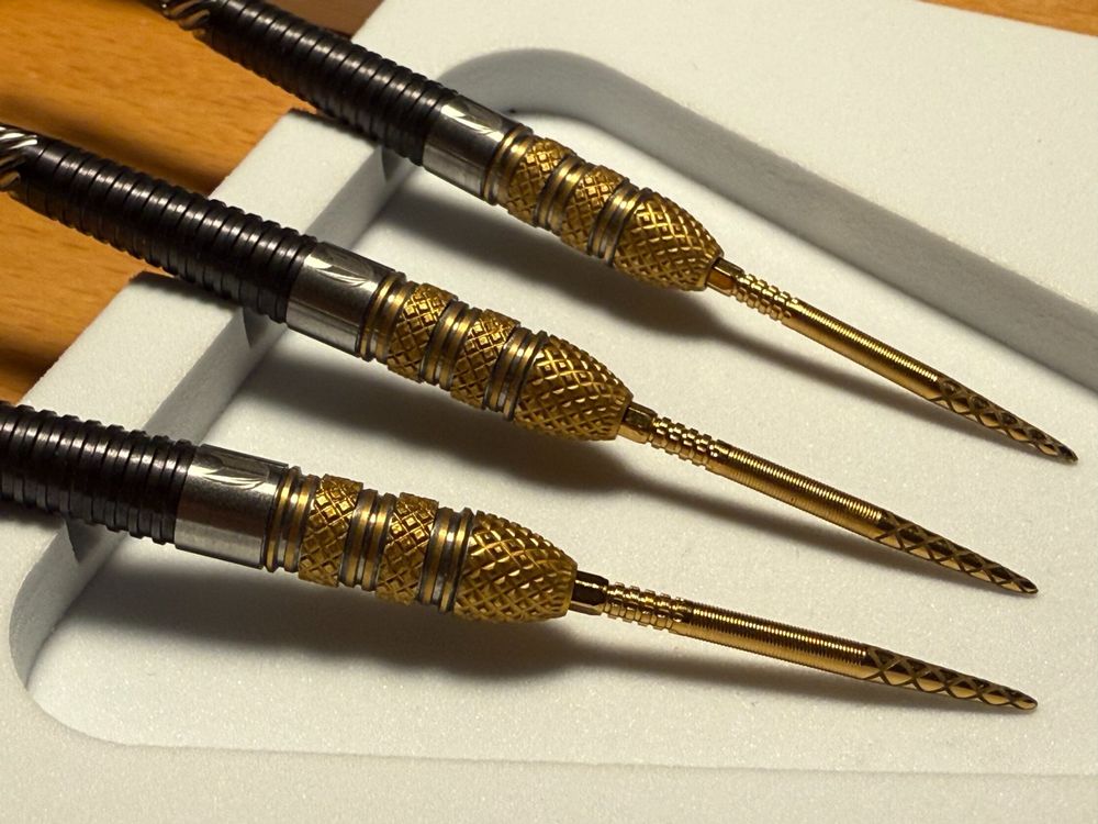 TARGET RVB Gen4 SP Darts (23g/neu) (Neu (gemäss Beschreibung)) in ...