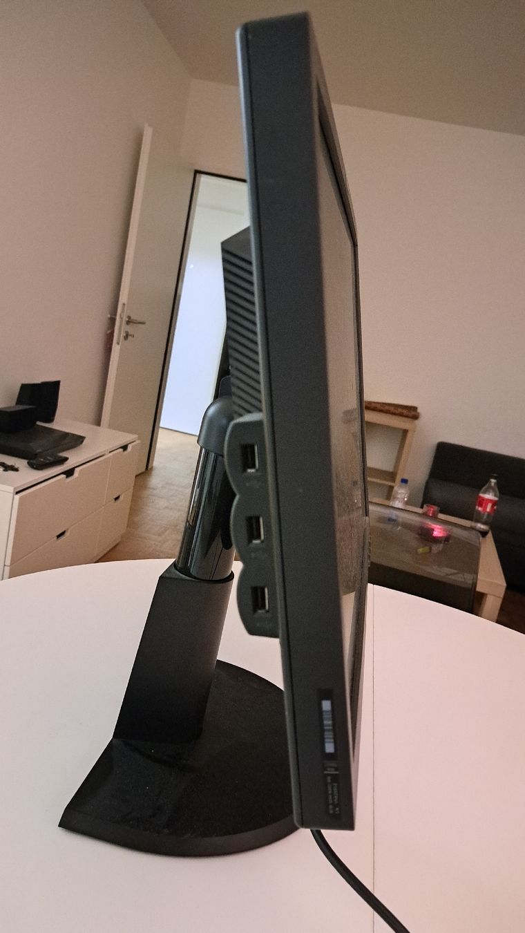 Lenovo ThinkVision LT2452p Wide 24" LCD Monitor (Gebraucht) in Basel ...