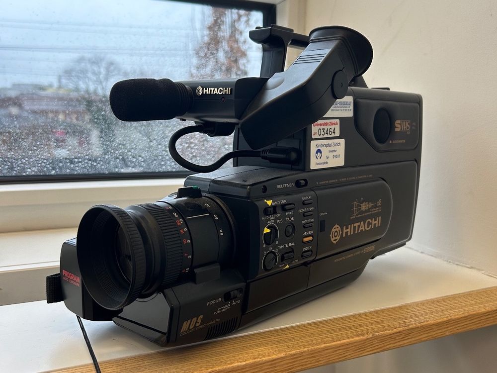 HITACHI VM-57200E vintage VHS-Videorecorder/Camera (Gebraucht) in ...