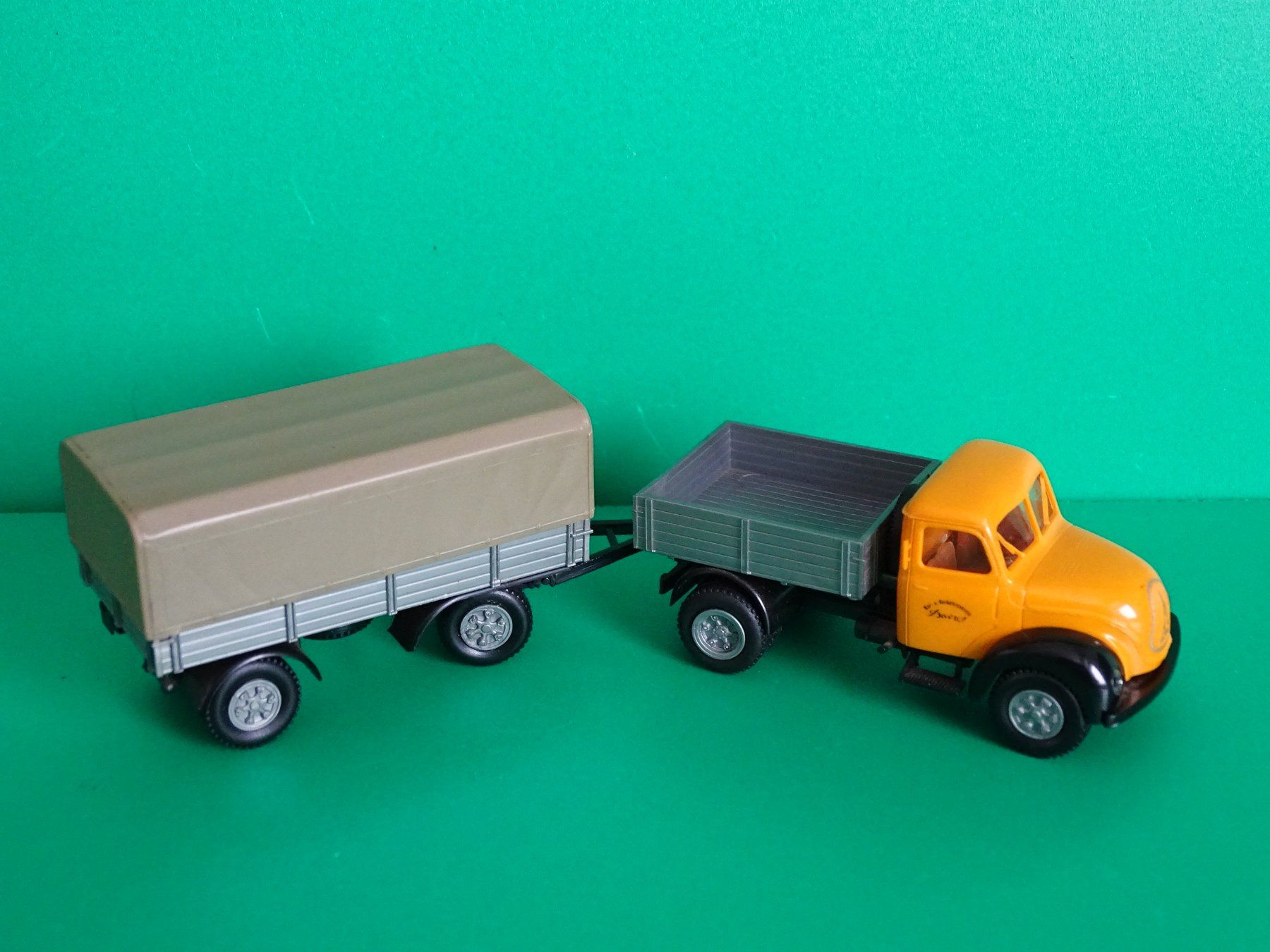 Magirus LKW "KuV Davos" mit Anhänger von Brekina 1/87 (Gebraucht) in ...