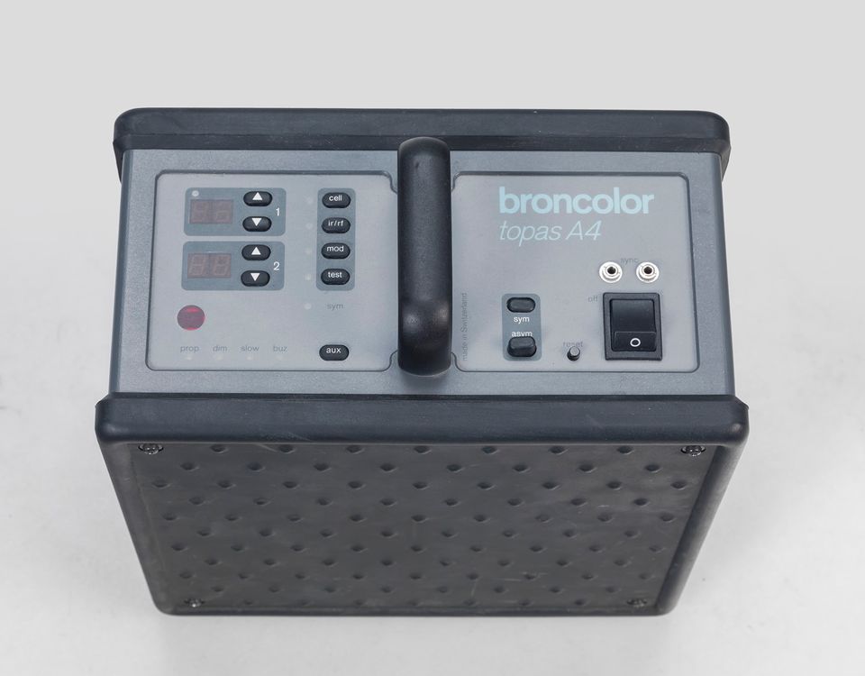 Broncolor Blitz Generator Topas A4 (Gebraucht) in Rothenburg für CHF 400 – mit Lieferung auf ...