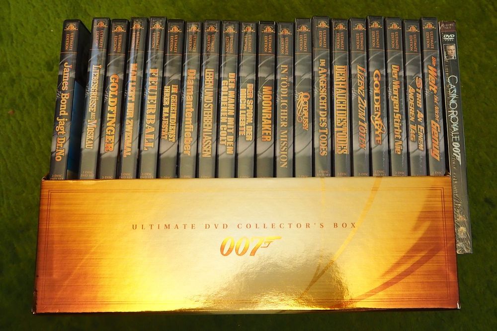 James Bond Gold Box / 21 Filme / 42 DVDs (Gebraucht) in Chur für CHF 85 ...