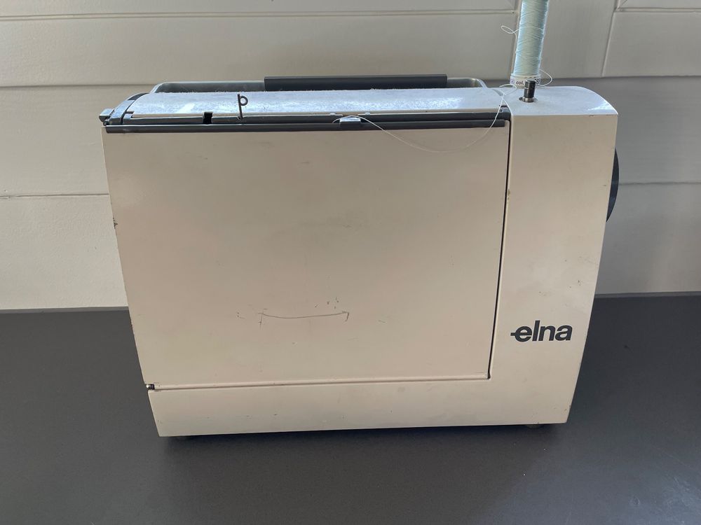 Elna Nähmaschine Lotus SP (Gebraucht) in Bonstetten für CHF 20 – nur Abholung auf Ricardo kaufen