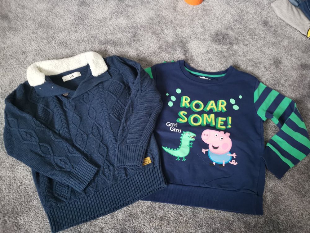 2 Pullover(1x mit Peppa Pig) gr. 110 (Gebraucht) in Unterentfelden für CHF 9 – mit Lieferung auf ...