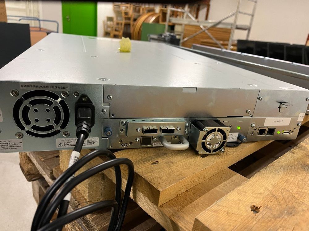 HP StoreEver MSL2024 Tape Library LTO7 Laufwerk + Schienen | Kaufen auf ...