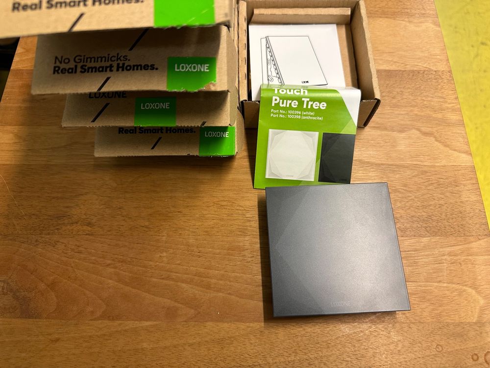 Loxone Touch Pure Tree Anthrazit 5 Stk. (Neu (gemäss Beschreibung)) in ...
