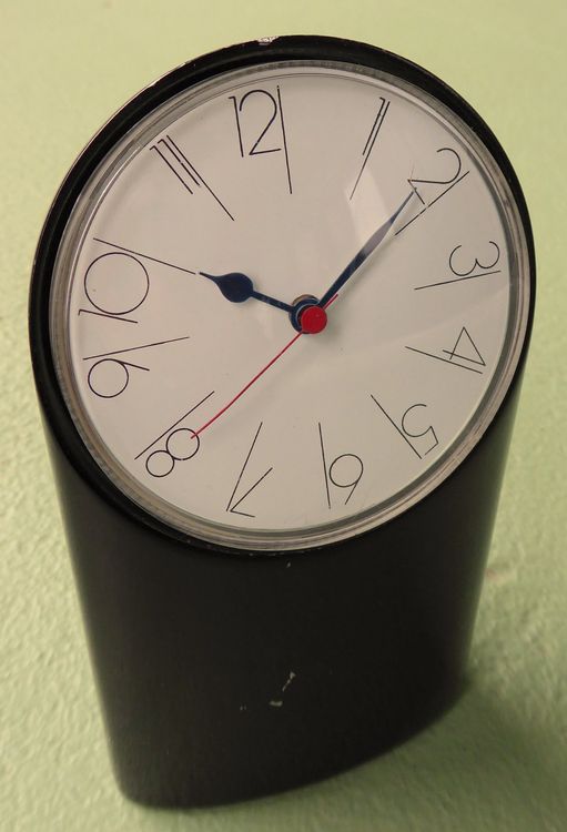 sehr seltene RICHARD SAPPER ARTEMIDE TANTALO Tisch Uhr 1971 (Gebraucht ...