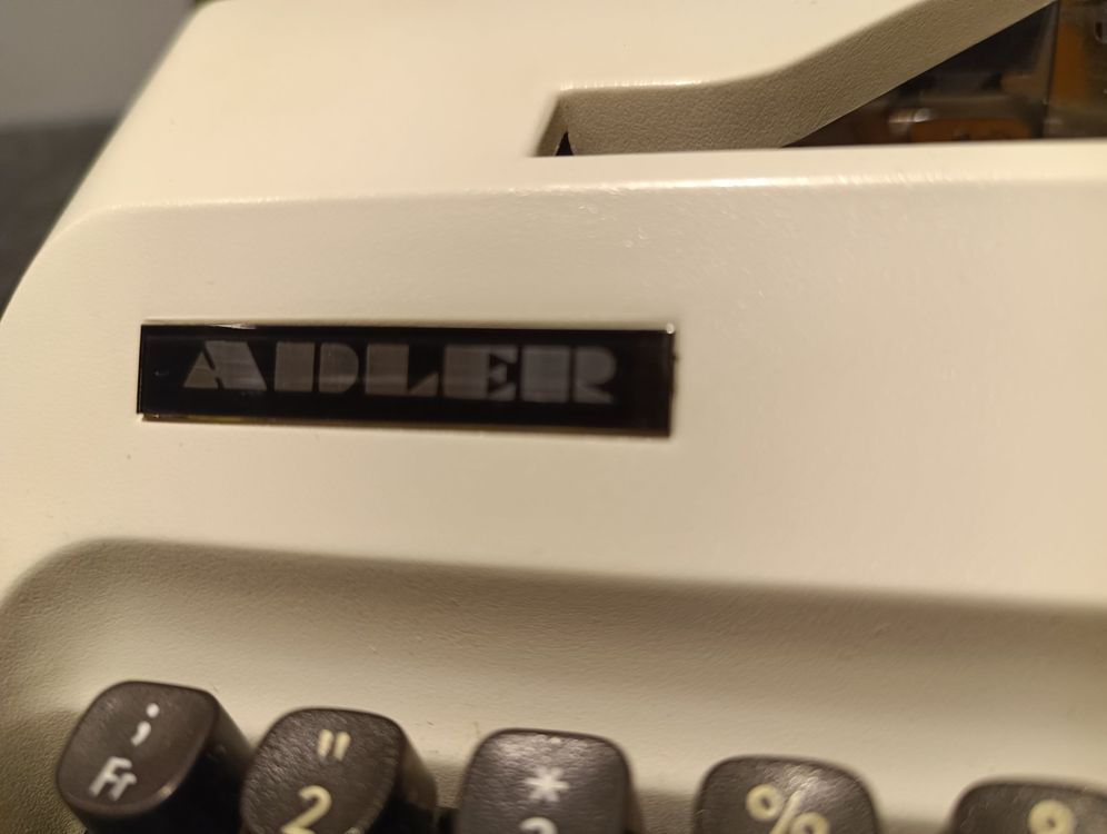 Schreibmaschine ADLER Gabriele 25 (Gebraucht) in Winterthur für CHF 19 ...
