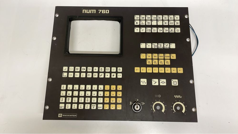 NUM 760 Steuerung Bedientafel (Defekt) in Sirnach für CHF 50 – mit Lieferung auf Ricardo kaufen