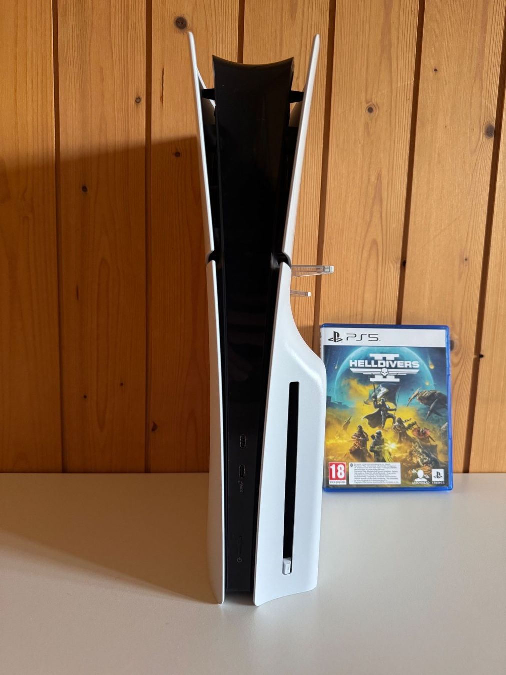 Sony PlayStation 5 (PS5) Slim Disc + Helldivers 2 (Gebraucht) in St ...