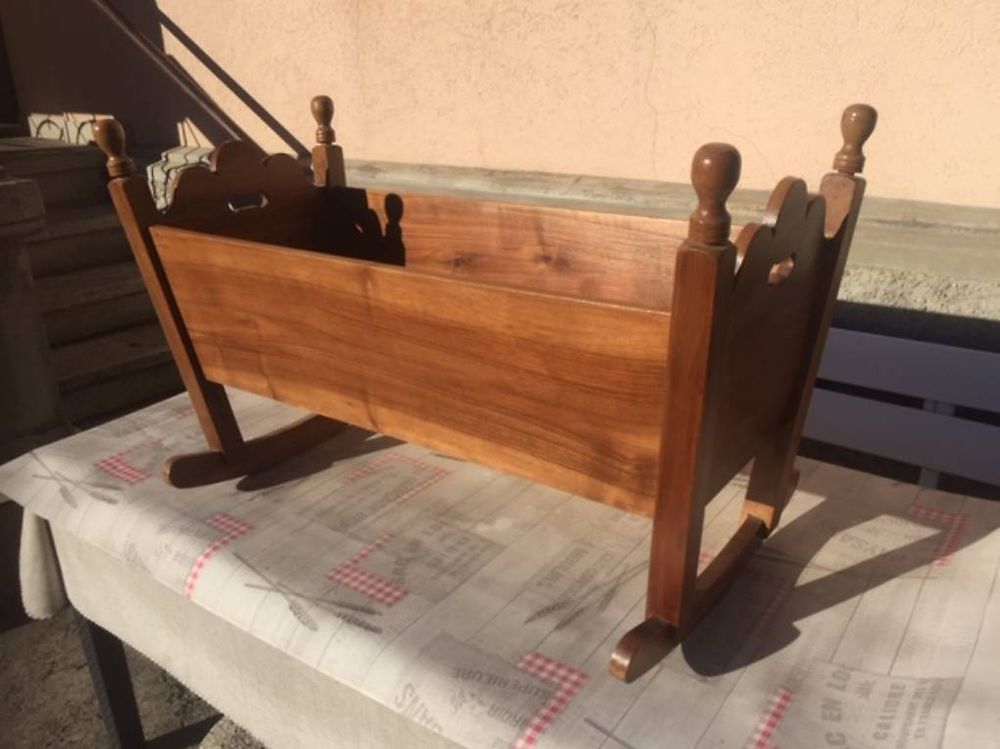 Culla in legno - artigianale - da falegname professionista (Usato) a ...