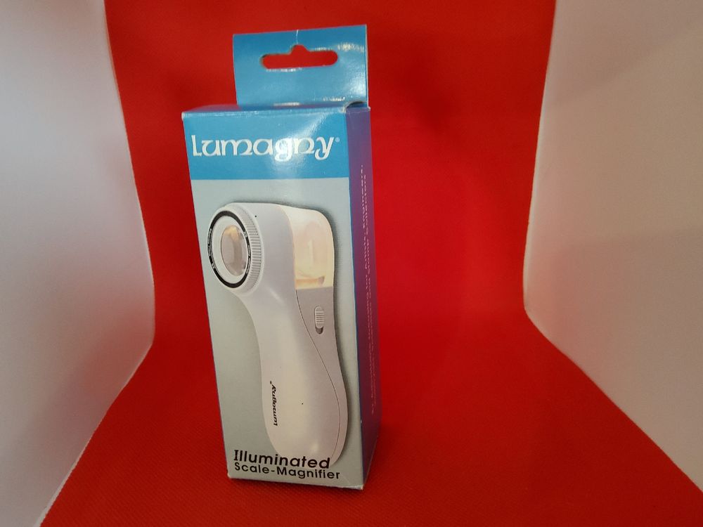 Beleuchtete Lupe, Lupe mit Licht, neuwertig 8x | Kaufen auf Ricardo