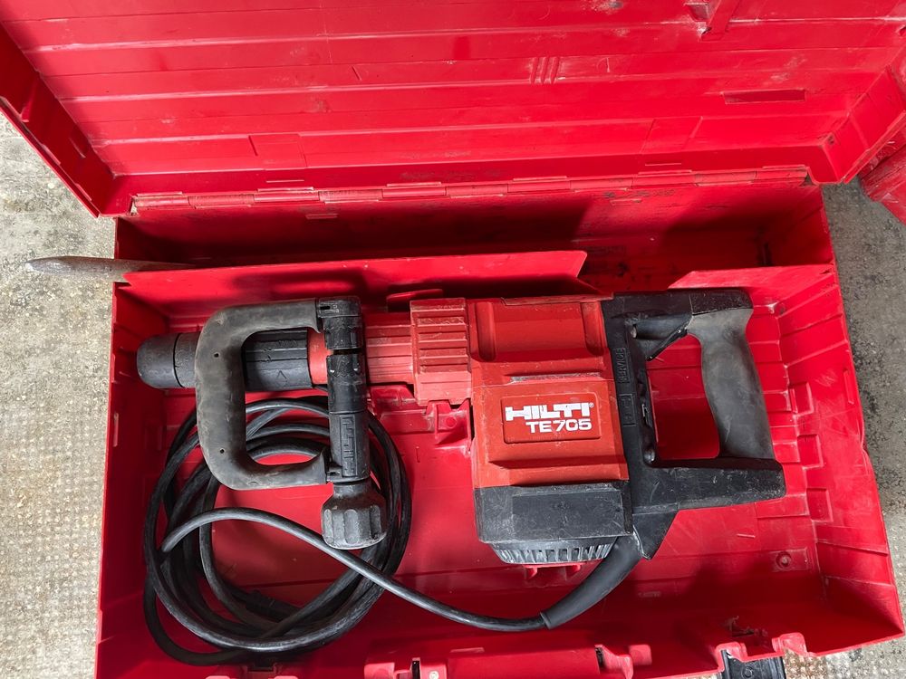 Marteau piqueur Hilti TE705 (Gebraucht) in chene bourg für CHF 320 ...