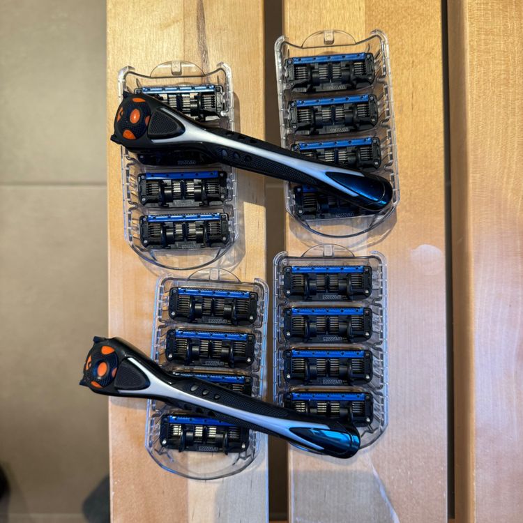 16 Rasierklingen Coop well Man Matrix 5 mit 2 Haltern (Neu (gemäss ...