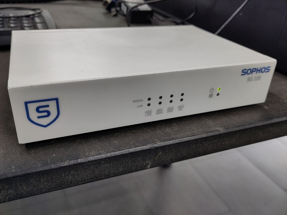 Sophos Firewall SG-105 PORTOFREI (Gebraucht) in Landquart für CHF 60 – mit Lieferung auf Ricardo ...