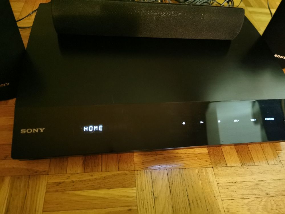 Sony BDV-E380 Home Theater System mit Bluray | Kaufen auf Ricardo
