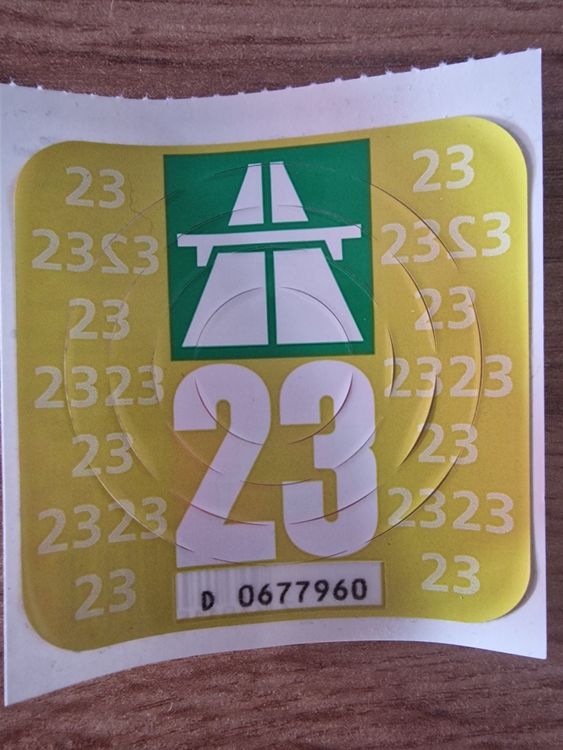 Autobahnvignette Schweiz 2023 (Neu und originalverpackt) in Ponte Capriasca für CHF 20 – mit ...