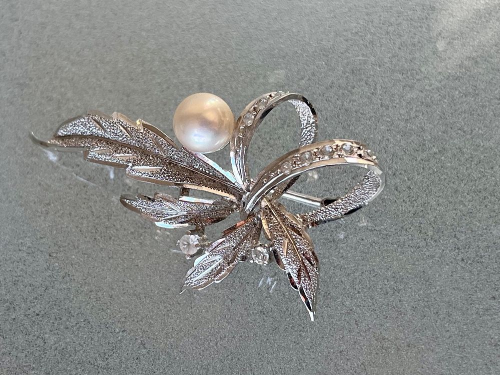 Vintage Brosche mit Perle | Kaufen auf Ricardo