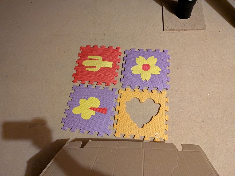 Puzzlematte, fast zwei Sets (Gebraucht) in Bern für CHF 1 – nur ...