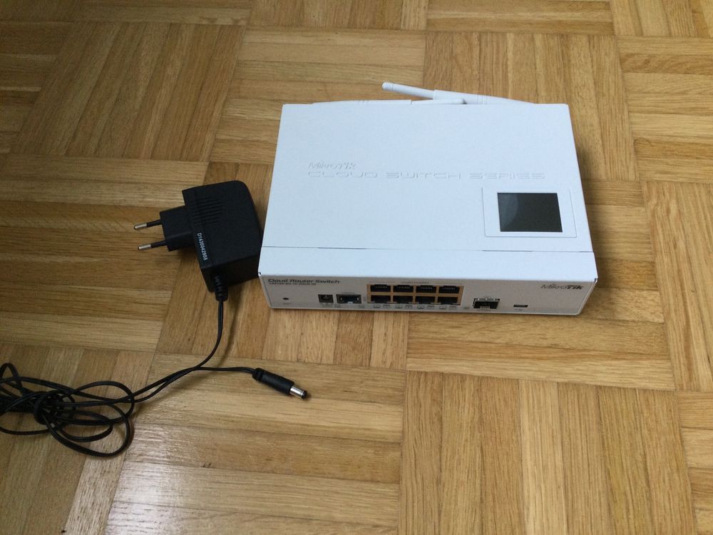 MikroTik Cloud Router Switch CRS109-8G-1S-2HnD-IN (Gebraucht) in ...