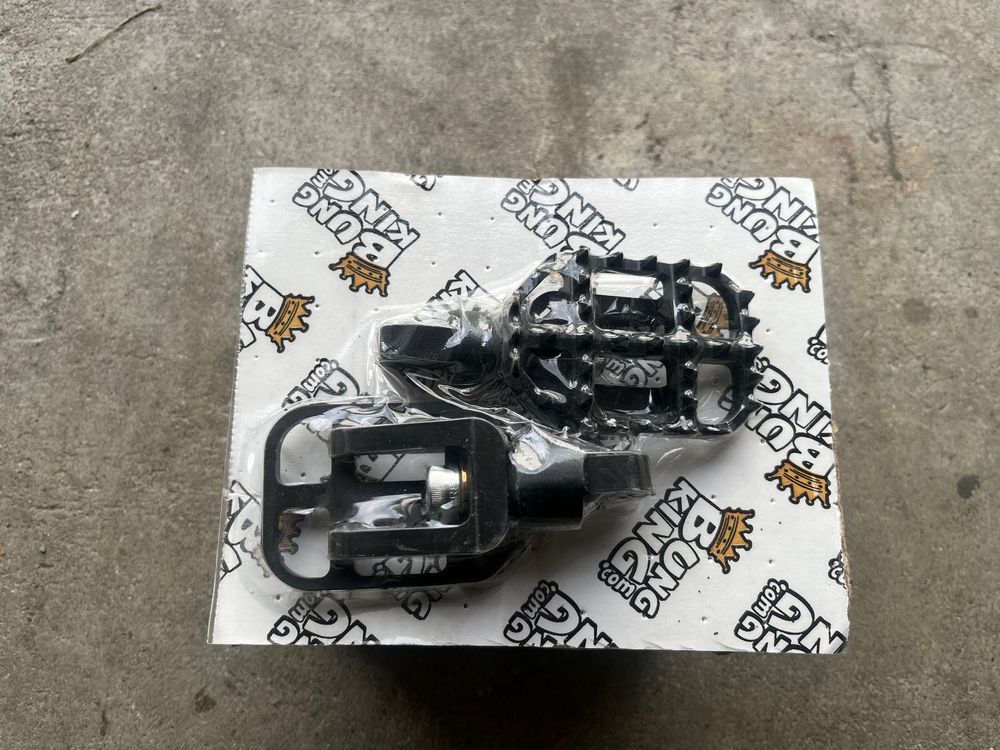 BUNG KING - Grabber Foot Peg (Neu und originalverpackt) in Basel für ...