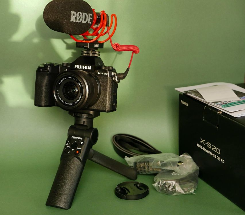 Fujifilm X-S20 Vlogger Kit 15-45mm+Tripod grip+Mic (Gebraucht) in ...