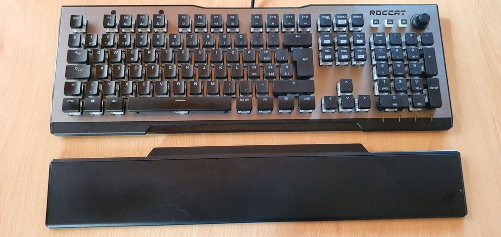 Roccat VULCAN 120 AIMO RGB Mechanical (Gebraucht) in Haslen für CHF 70 – mit Lieferung auf ...