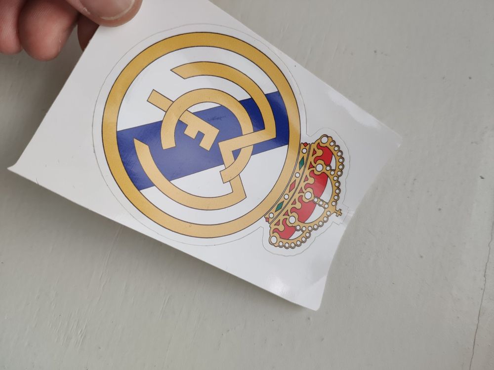 Real Madrid sticker (Neu und originalverpackt) in Tafers für CHF 5 ...
